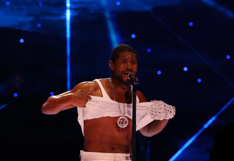 Shirtless Usher rocks (and rolls) at Super Bowl 2024 with Alicia Keys ...