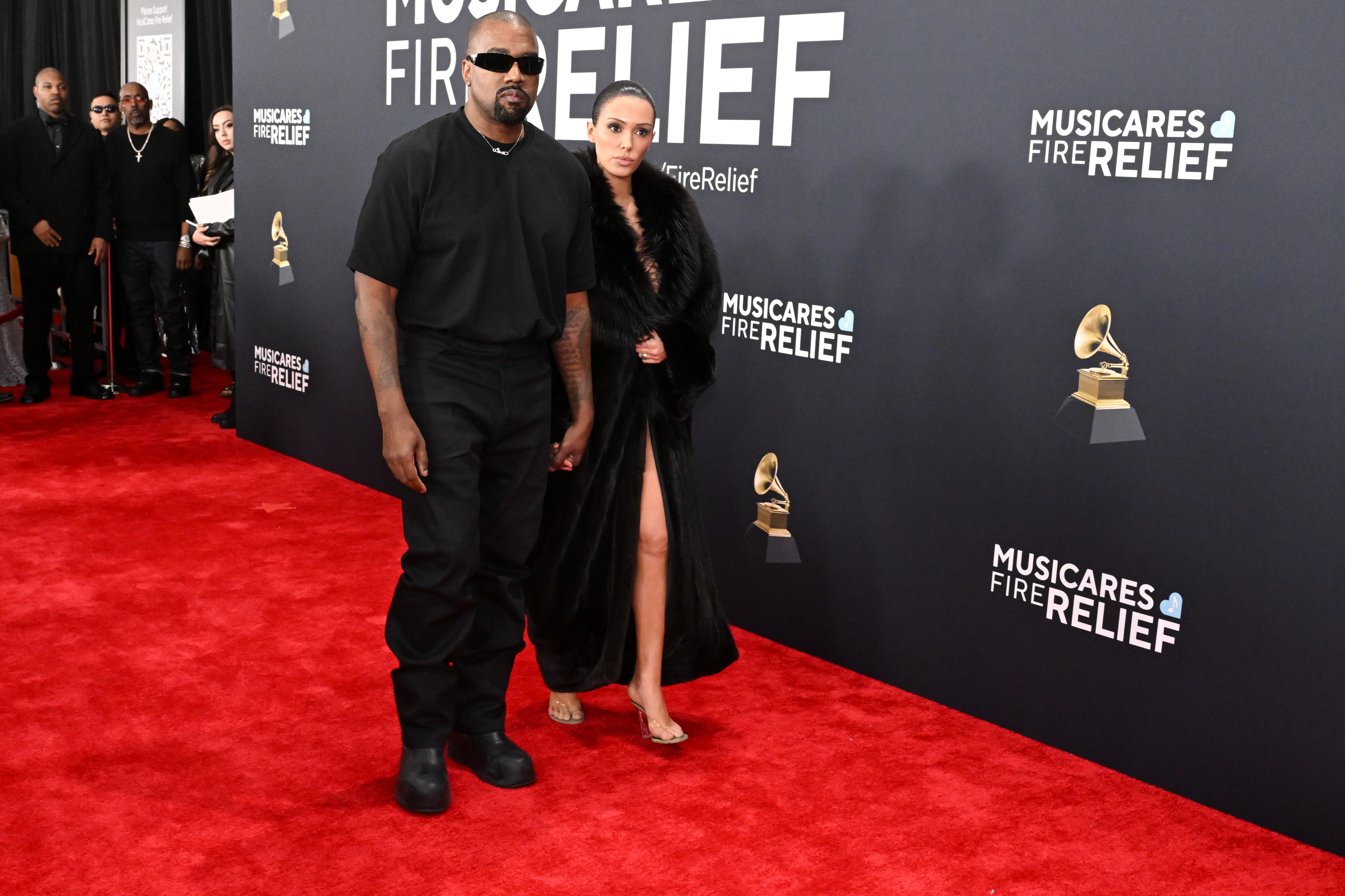 Kanye West shares more anti-semitic messages after praising Hitler ...
