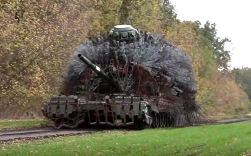 "Dandelion Aquarium": Russia Creates Strange Armor Protection, and It ...