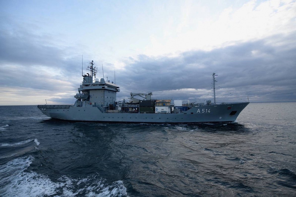 NATO anti-mine ships visit Rīga port