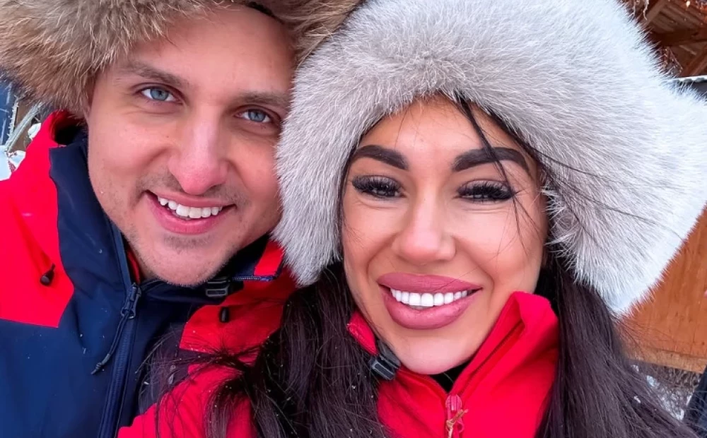 "Es tevi uzlaidīšu gaisā!” Elīna Didrihsone lidostā sakašķējas ar vīru