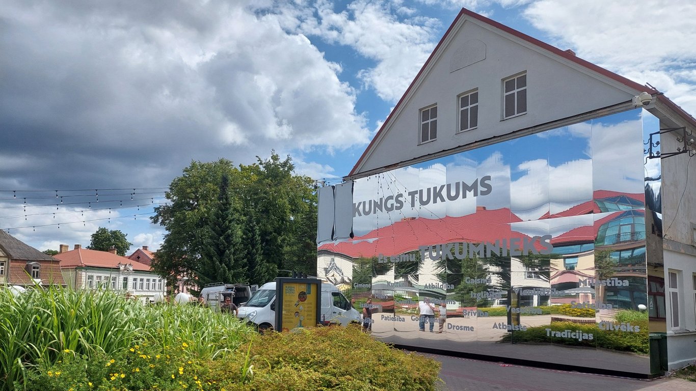 "Essence of Tukums" installation unveiled