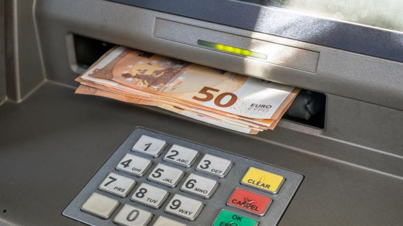 "Swedbank": Nebūs iespējams atvērt kontu, bankai neko neprasot klientam