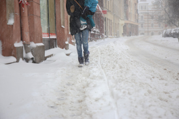 "Par ko, ellē, mēs maksājam?"; Zane Radzobe šokā par Rīgas ielām šajā ziemā