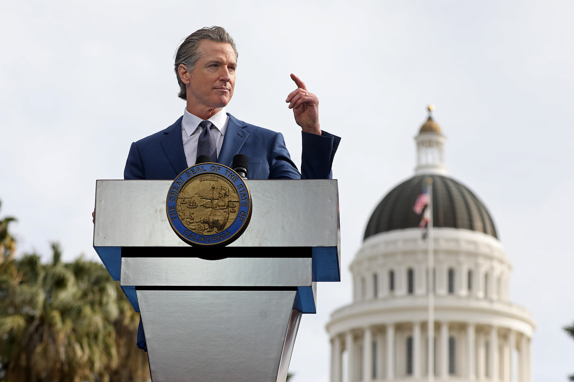Gavin Newsom is riding the California wave to position himself as the ...