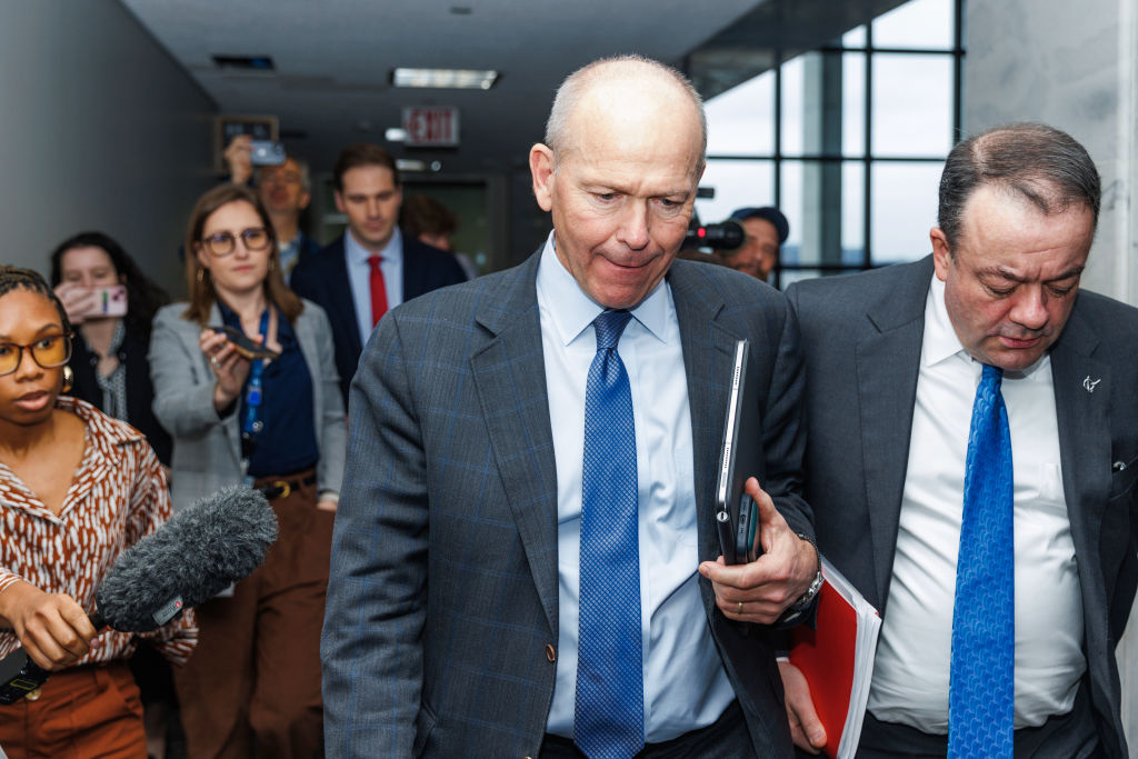 Boeing CEO to Step Down in Leadership Shakeup